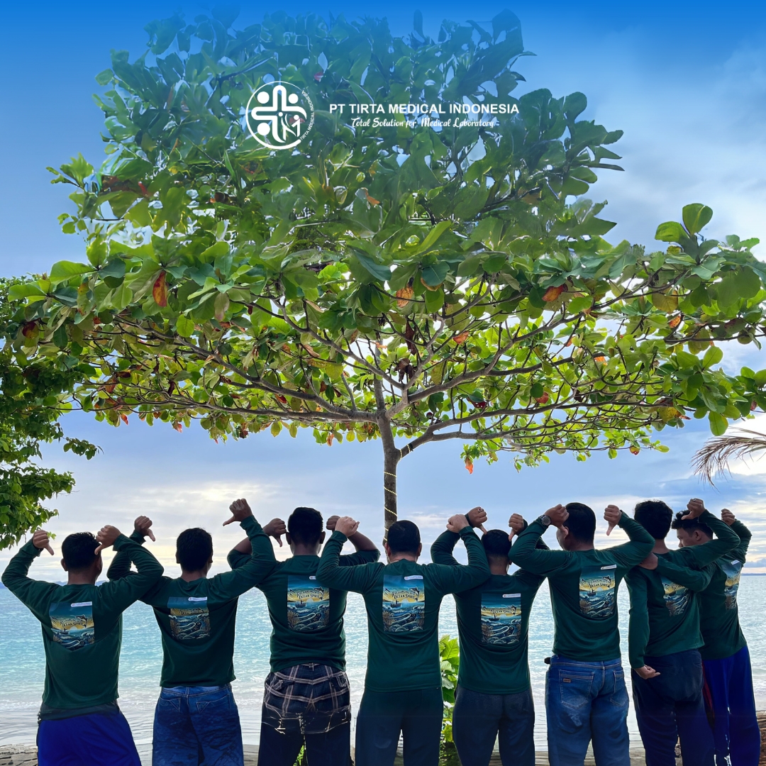 PT. Tirta Medical Indonesia Gelar Team Building “Recharging with Ocean ...