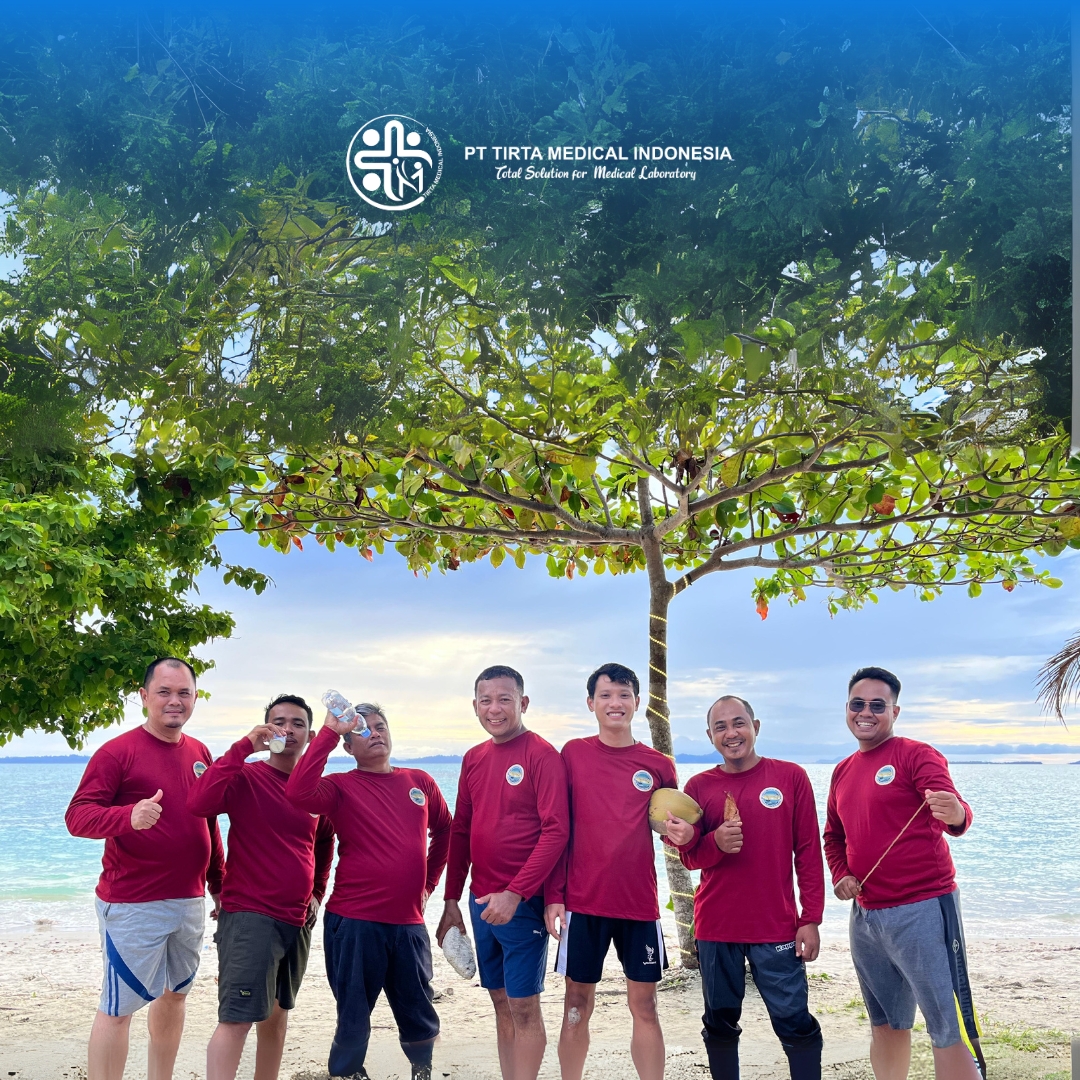 PT. Tirta Medical Indonesia Gelar Team Building “Recharging with Ocean ...